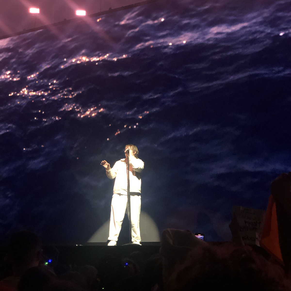 Jan 30, 2023: Lewis Capaldi / Lea Heart / Raye at 3Arena Dublin ...