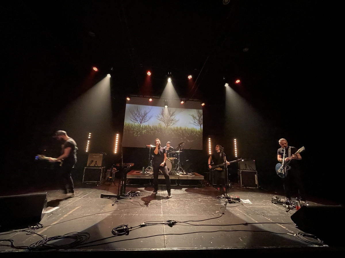 Burning birds Concert & Tour History | Concert Archives