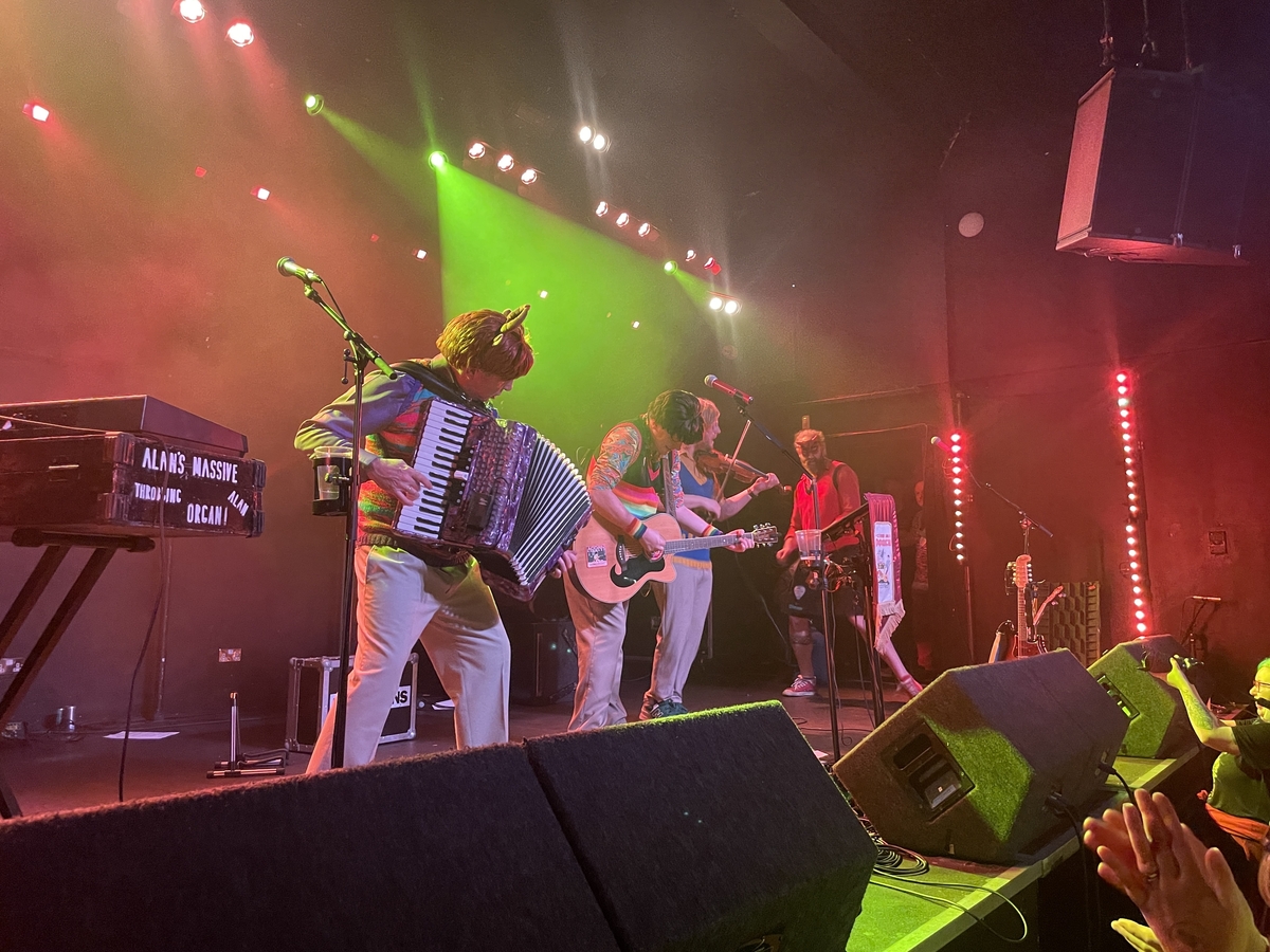 Feb 04, 2023: The Bar-Steward Sons Of Val Doonican at Rescue Rooms ...