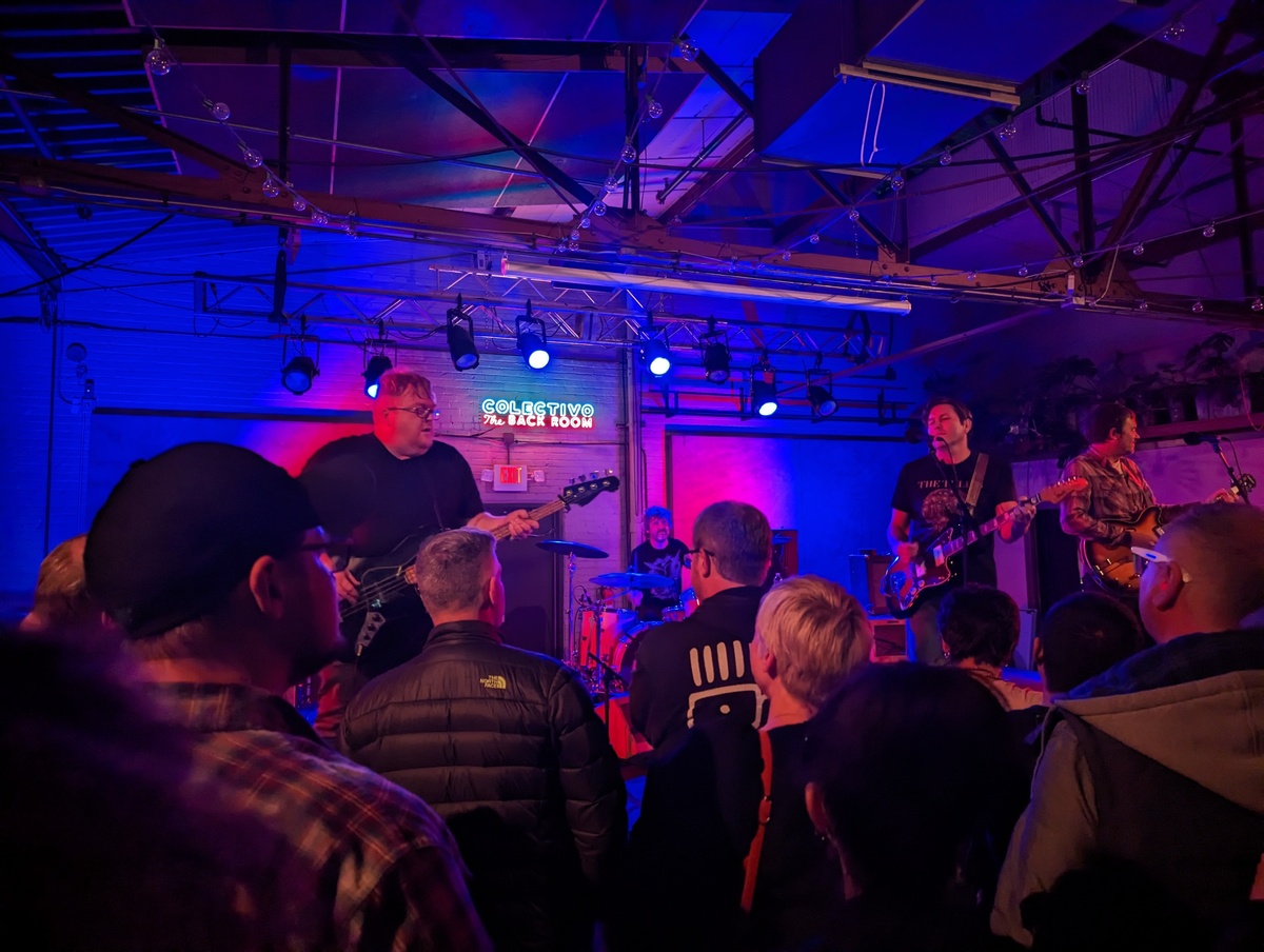 Nov 11, 2022: Smoking Popes / Off With Their Heads / The Color Fred ...