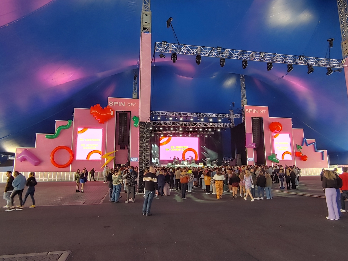 Concert History of Adelaide Showgrounds Adelaide, South Australia ...