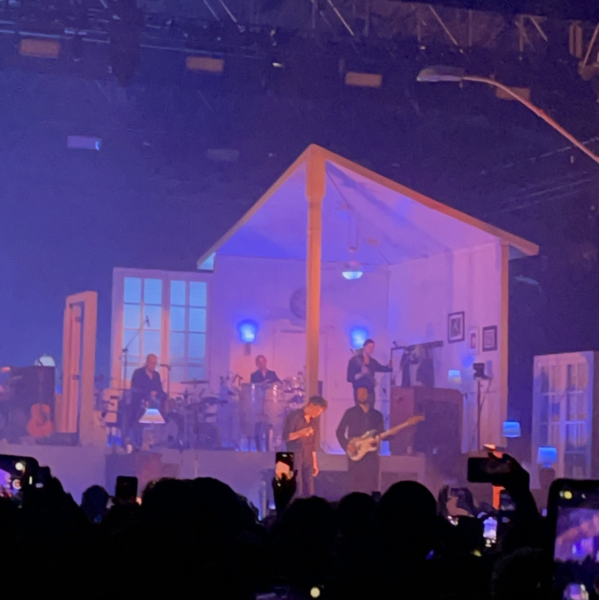 The 1975 Concert & Tour History (Updated for 2023) | Concert Archives