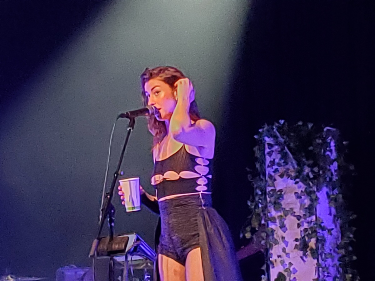 Feb 25, 2023: Kimbra / Tei Shi at Delmar Hall St. Louis, Missouri ...