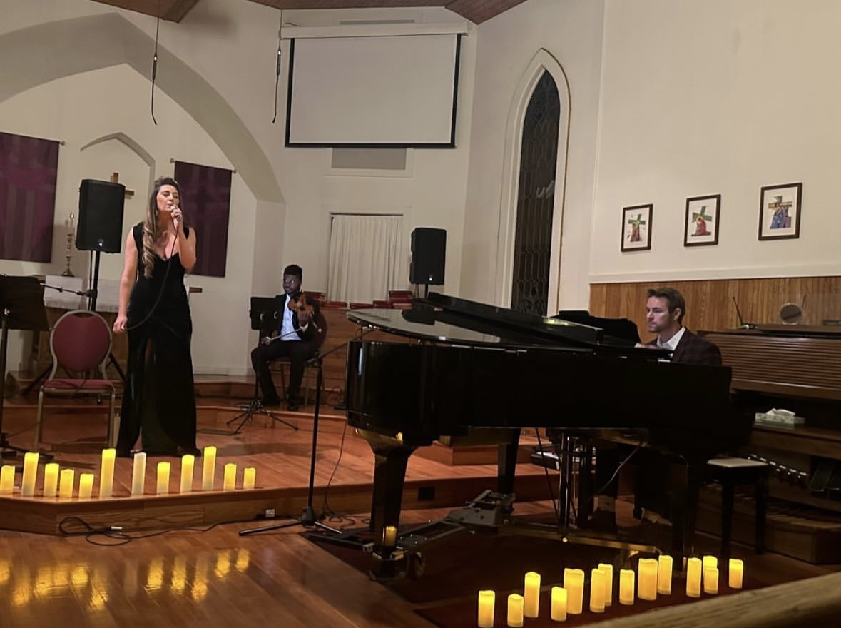 Laura Stuart Concert & Tour History | Concert Archives