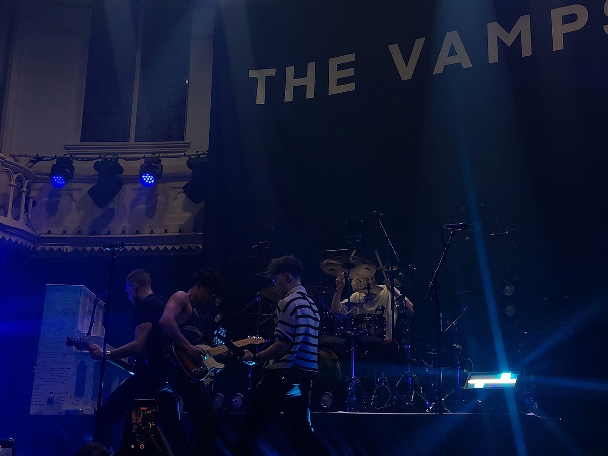 Mar 01, 2023: The Vamps / Beetlebug / Henry Moodie at Grote Zaal ...