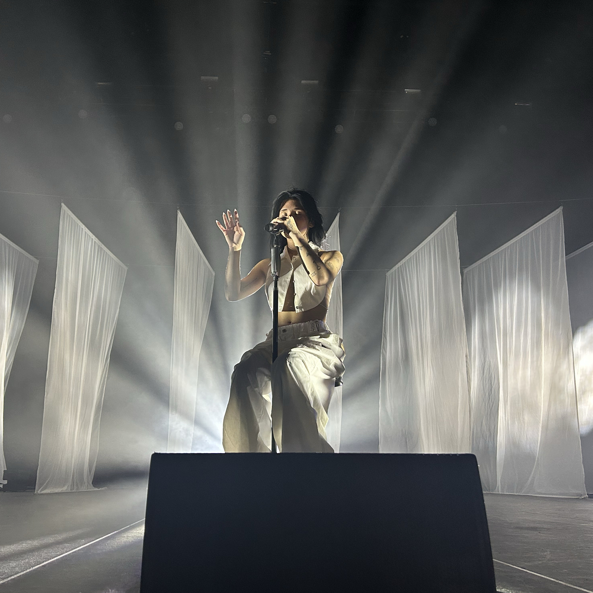 Mar 16, 2023: Nessa Barrett / Isabel LaRosa at Mission Ballroom Denver ...