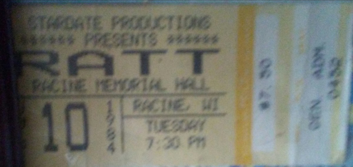 Concert Photos from Racine Memorial Hall | Concert Archives