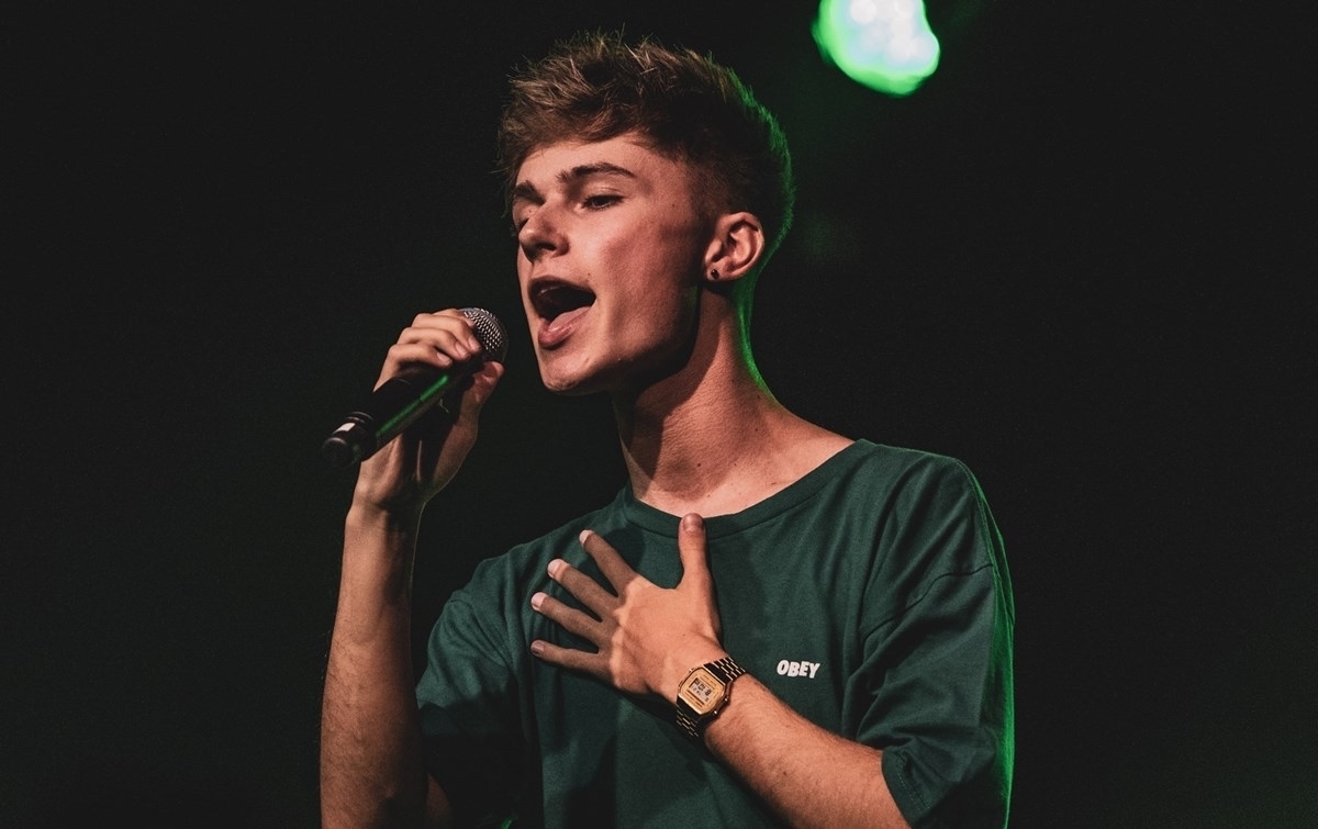 Chris Burton Concert & Tour History | Concert Archives