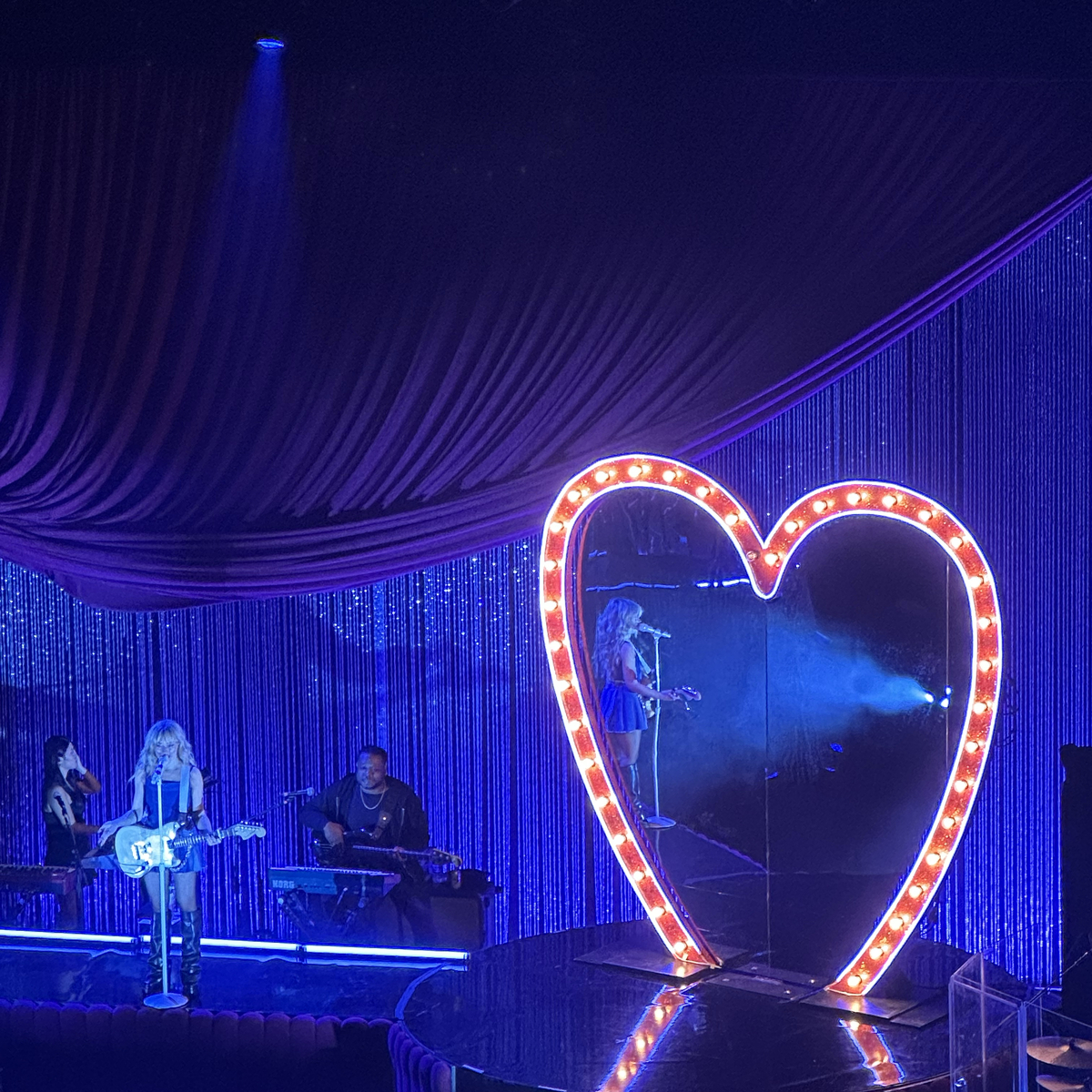 Apr 11, 2023: Sabrina Carpenter / spill tab at Paramount Theatre ...