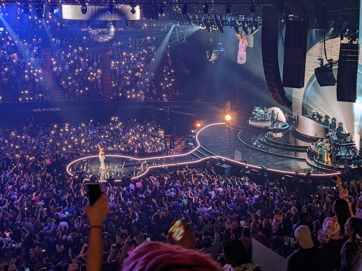 Cardi B Concert & Tour History (Updated for 2023) | Concert Archives