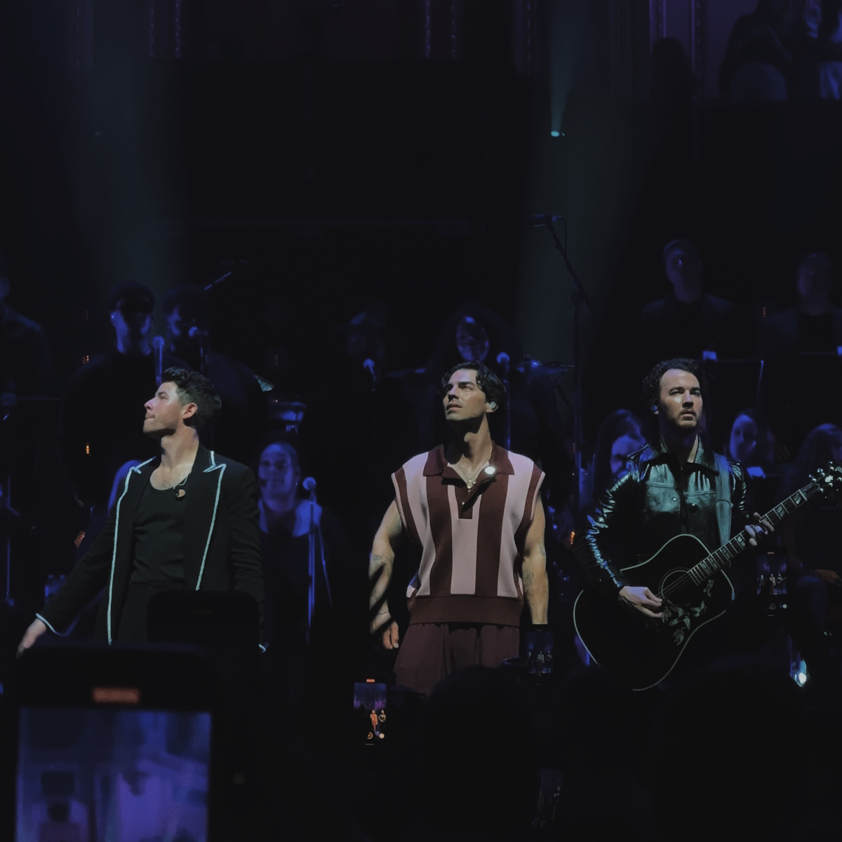 Apr 14, 2023: Jonas Brothers / Liminal / Olivia Dean / Cian Ducrot at ...