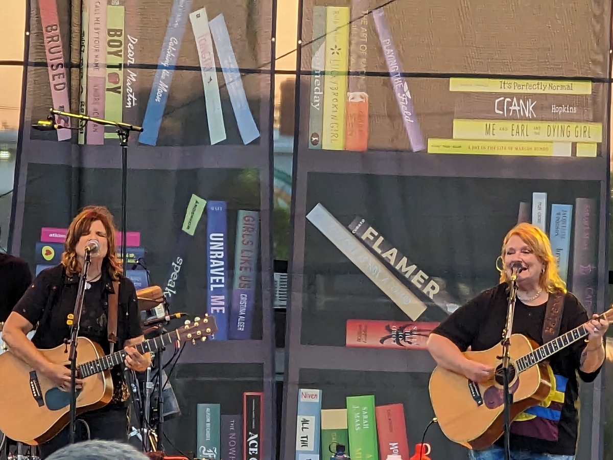 Indigo Girls Concert & Tour History (Updated for 2023) | Concert Archives