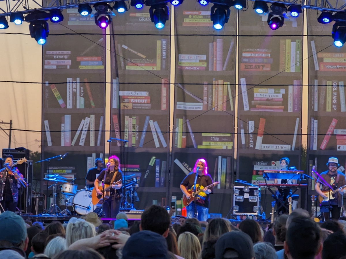 Indigo Girls Concert & Tour History (Updated for 2023) | Concert Archives