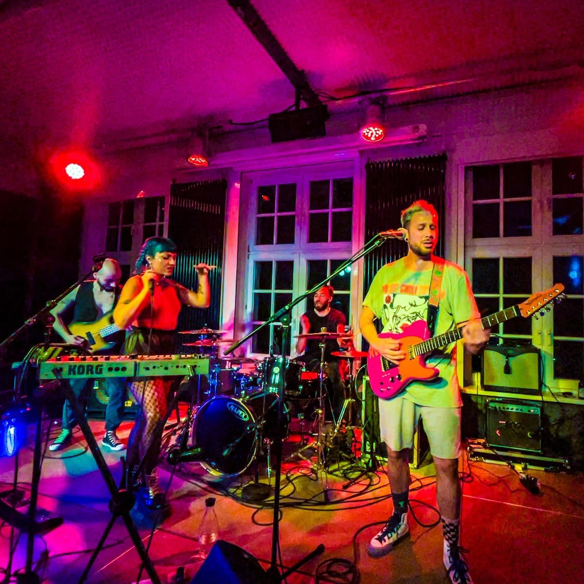 Daiana Lou Concert & Tour History | Concert Archives