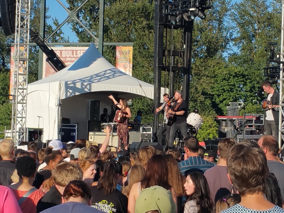 Jul 28, 2018: TobyMac / Rend Collective / Tedashii at PK Park Eugene ...