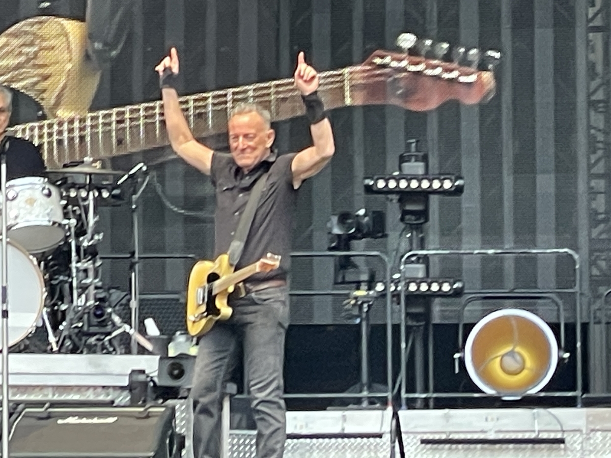 Jun 16, 2023: Bruce Springsteen & The E Street Band at Villa Park ...