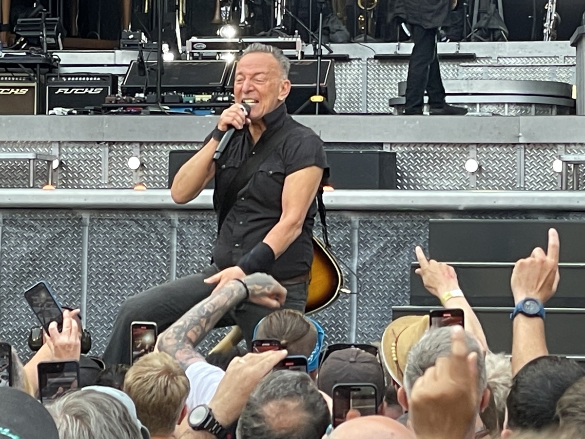 Jun 16, 2023: Bruce Springsteen & The E Street Band at Villa Park ...