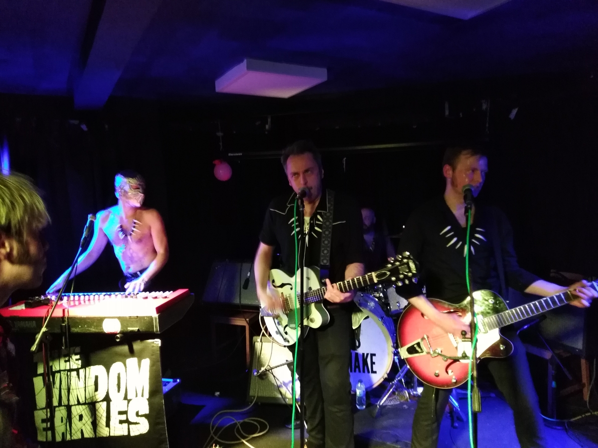 Bones Shake Concert & Tour History | Concert Archives