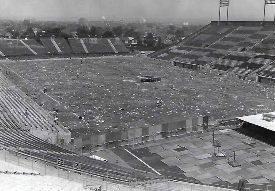 Jun 28, 1975: Pink Floyd at Ivor Wynne Stadium Hamilton, Ontario ...