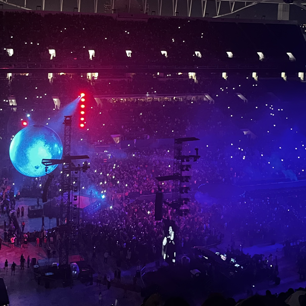 Aug 06, 2022: The Weeknd / Mike Dean / Kaytranada at Hard Rock Stadium ...