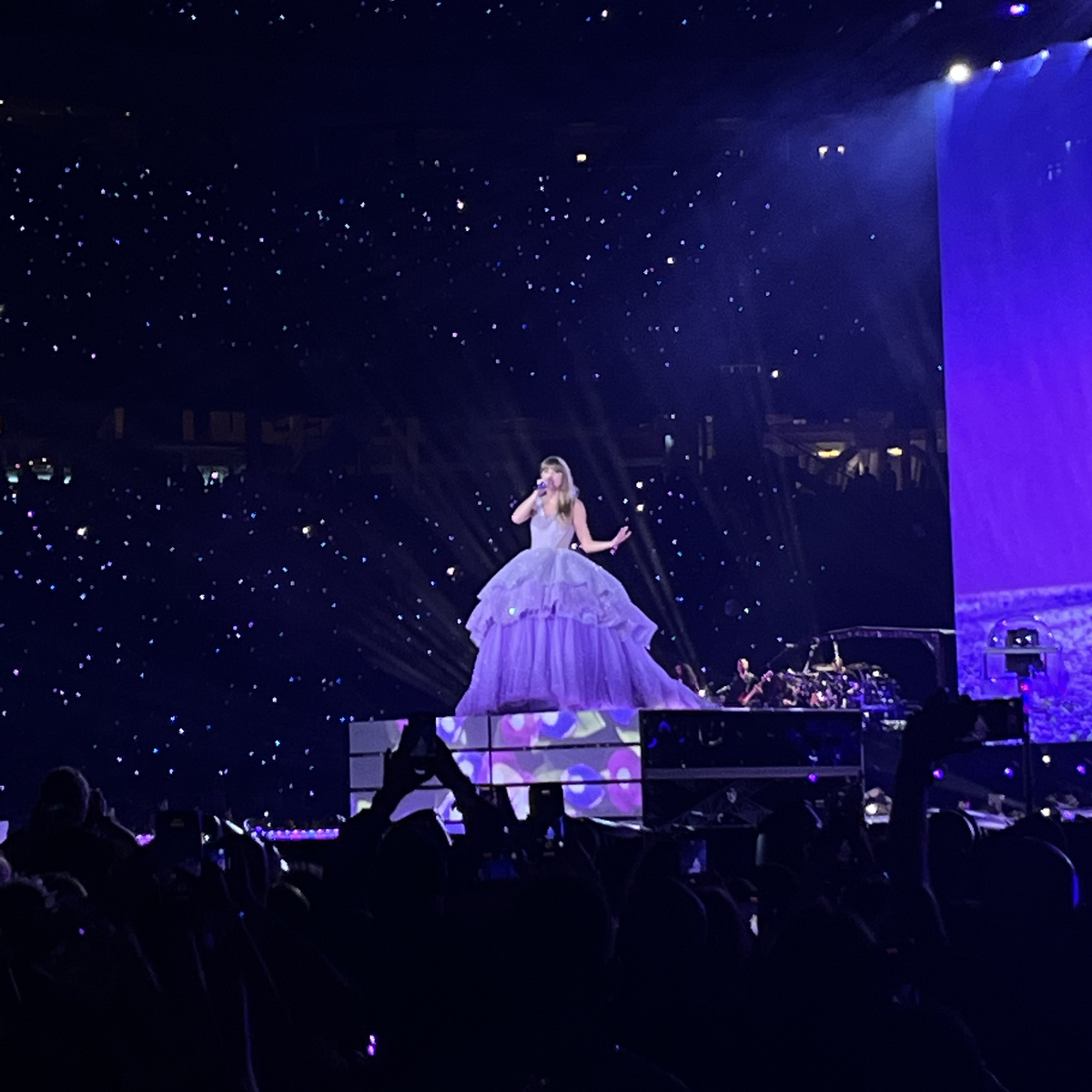 Jul 28, 2023: Taylor Swift / Gracie Abrams / HAIM / Aaron Dessner at ...