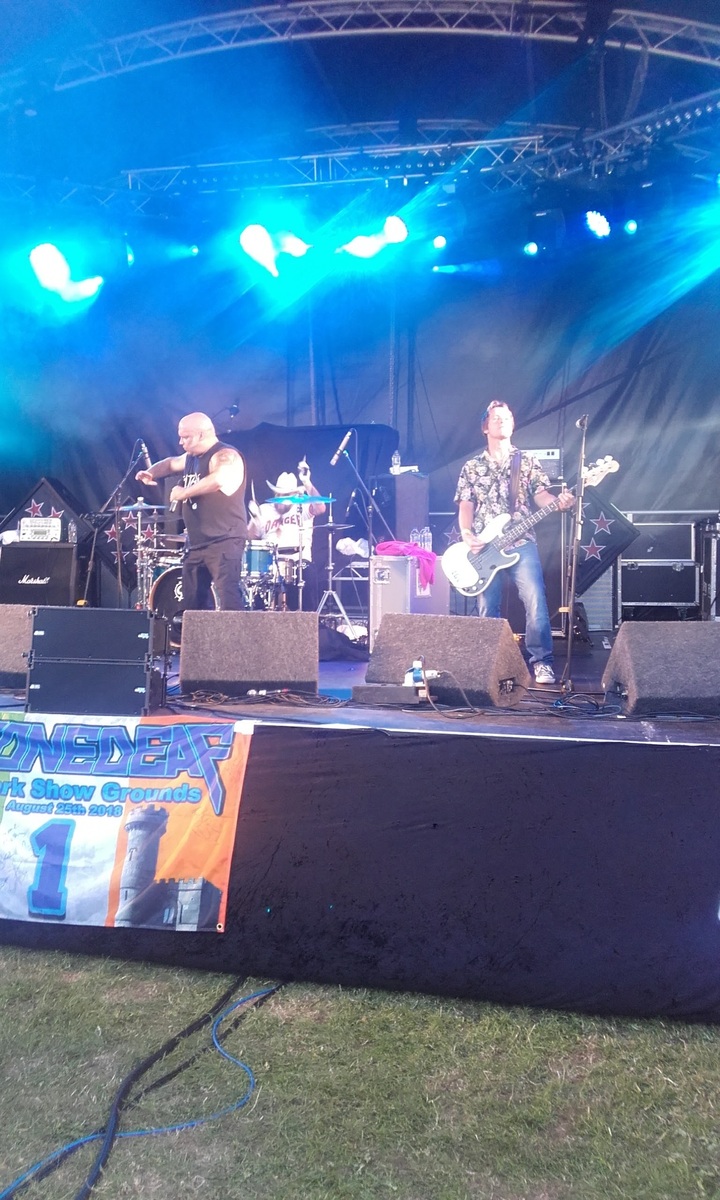 Skid Row, The Quireboys, Wolfsbane, Graham Bonett band, Anvil, hand Of ...