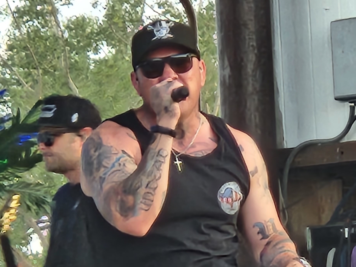 Aaron Lewis & The Stateliners Concert & Tour History | Concert Archives Aaron Lewis & The Stateliners Concert & Tour History | Concert Archives