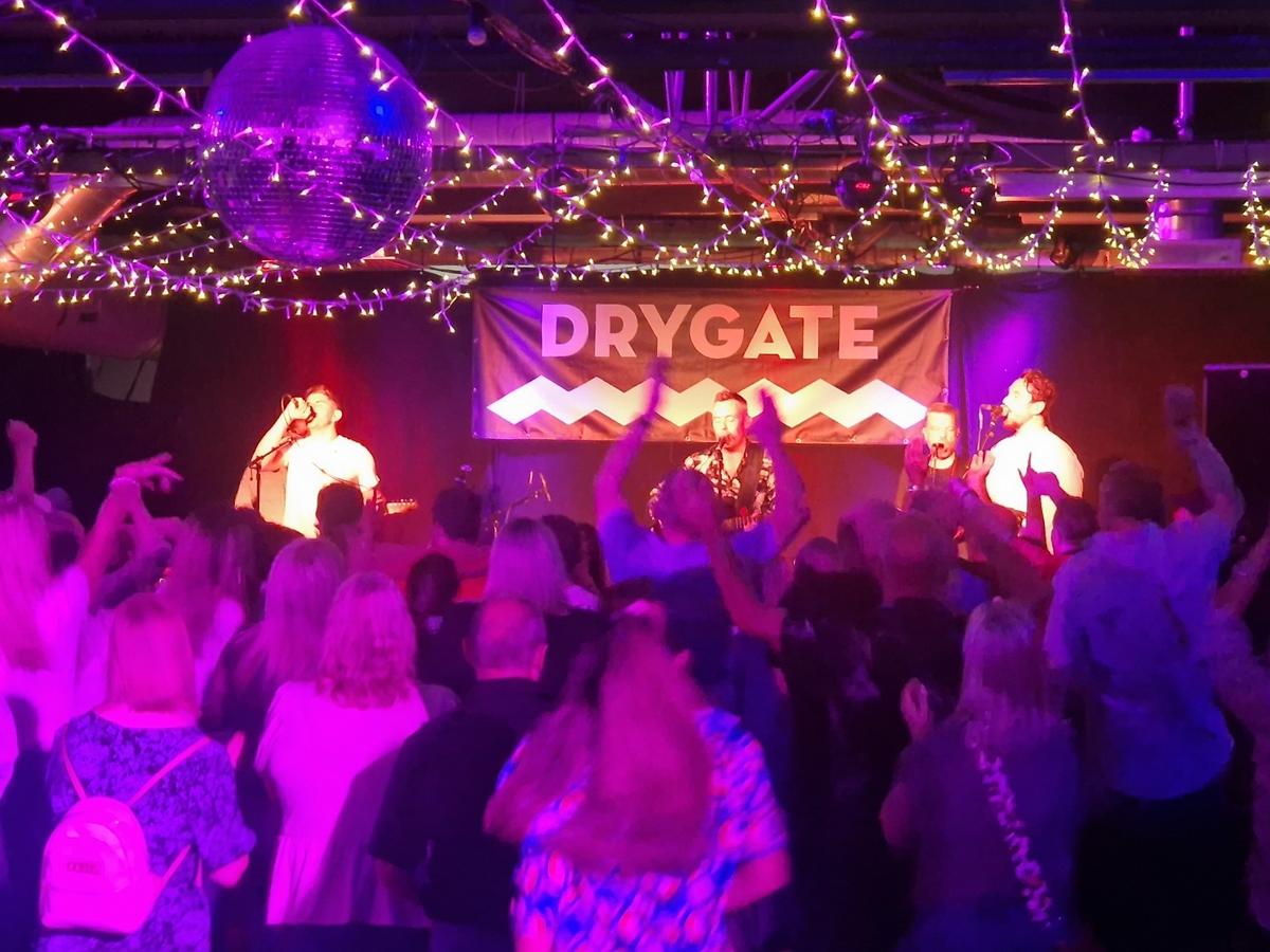 Rory McIntyre Concert & Tour History | Concert Archives