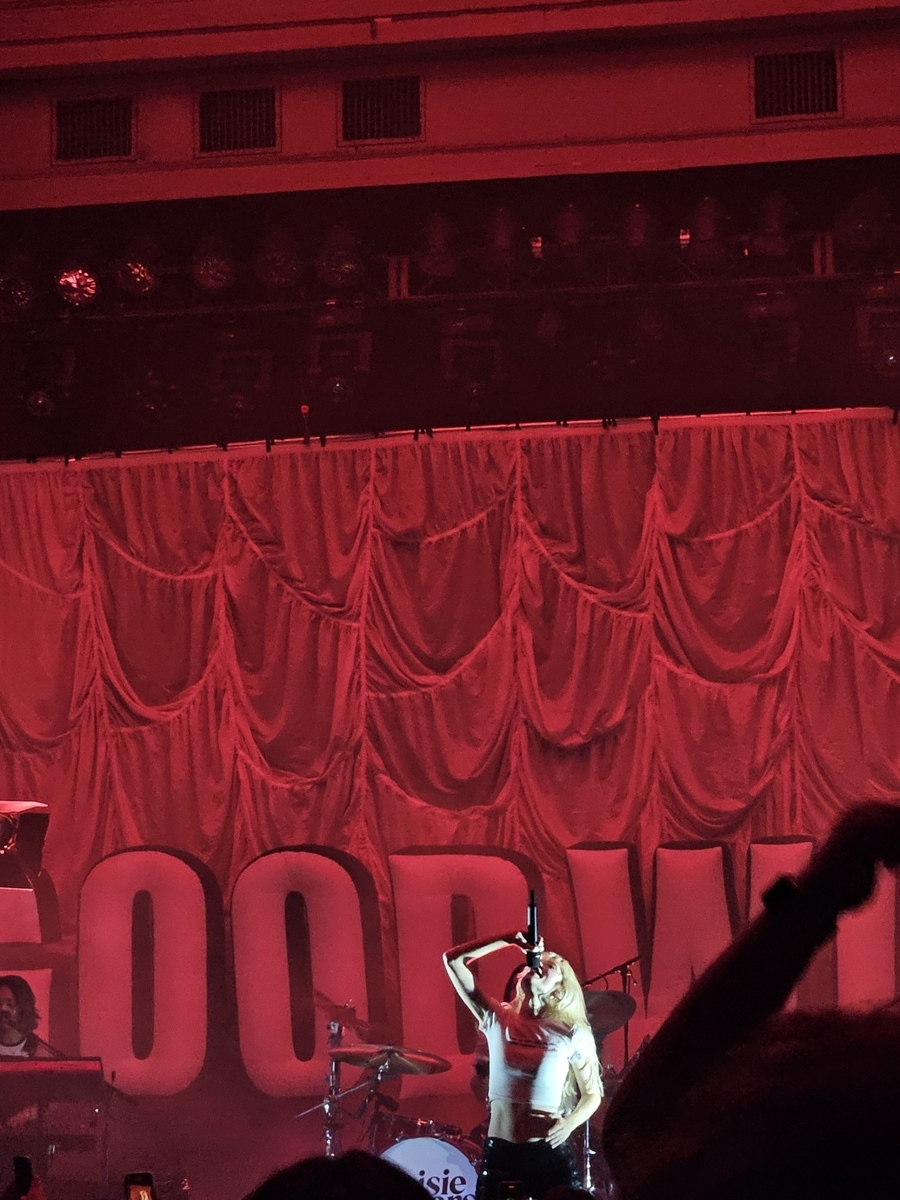 Aug 31, 2023: Maisie Peters / Grace Enger at The Palace Theatre Calgary ...