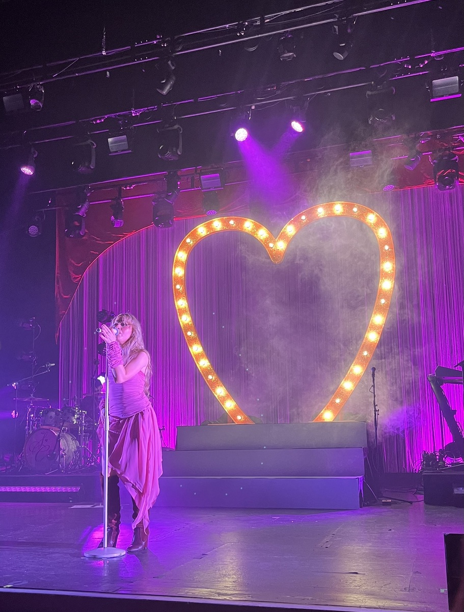 Sabrina Carpenter Concert & Tour History (Updated for 2023 - 2024 ...