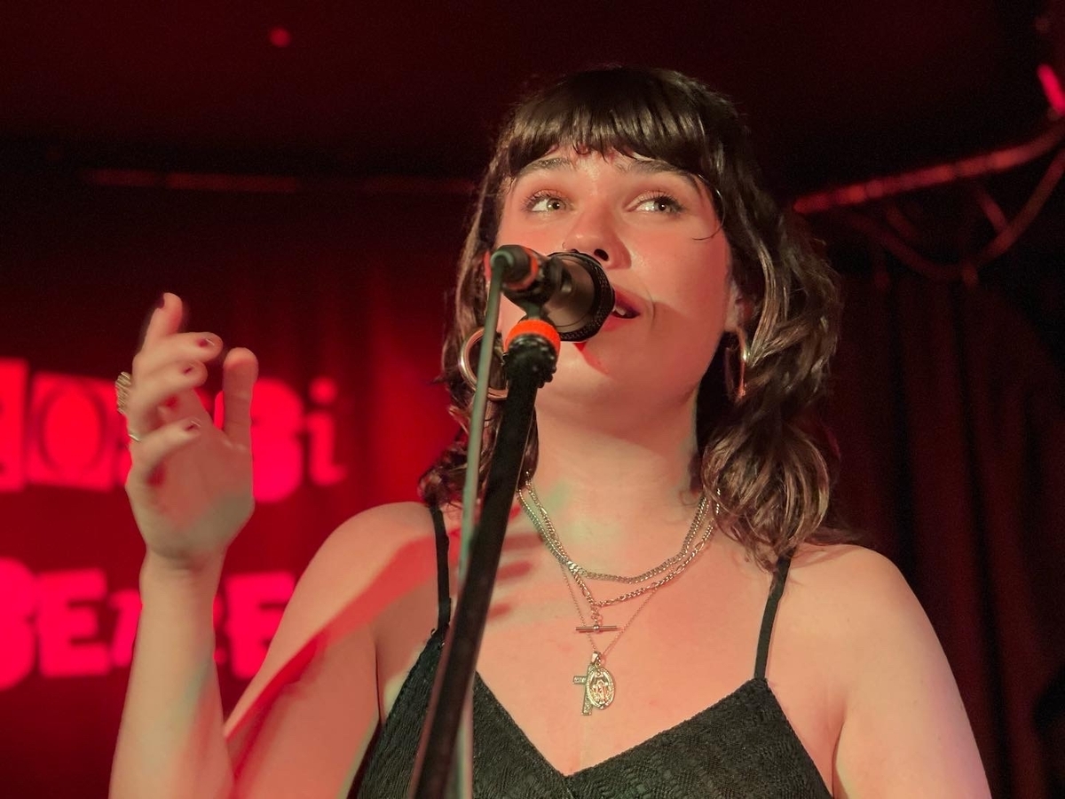 Sep 09, 2023: Lily Moore / Charlie Oriain at Rossi Bar Brighton ...