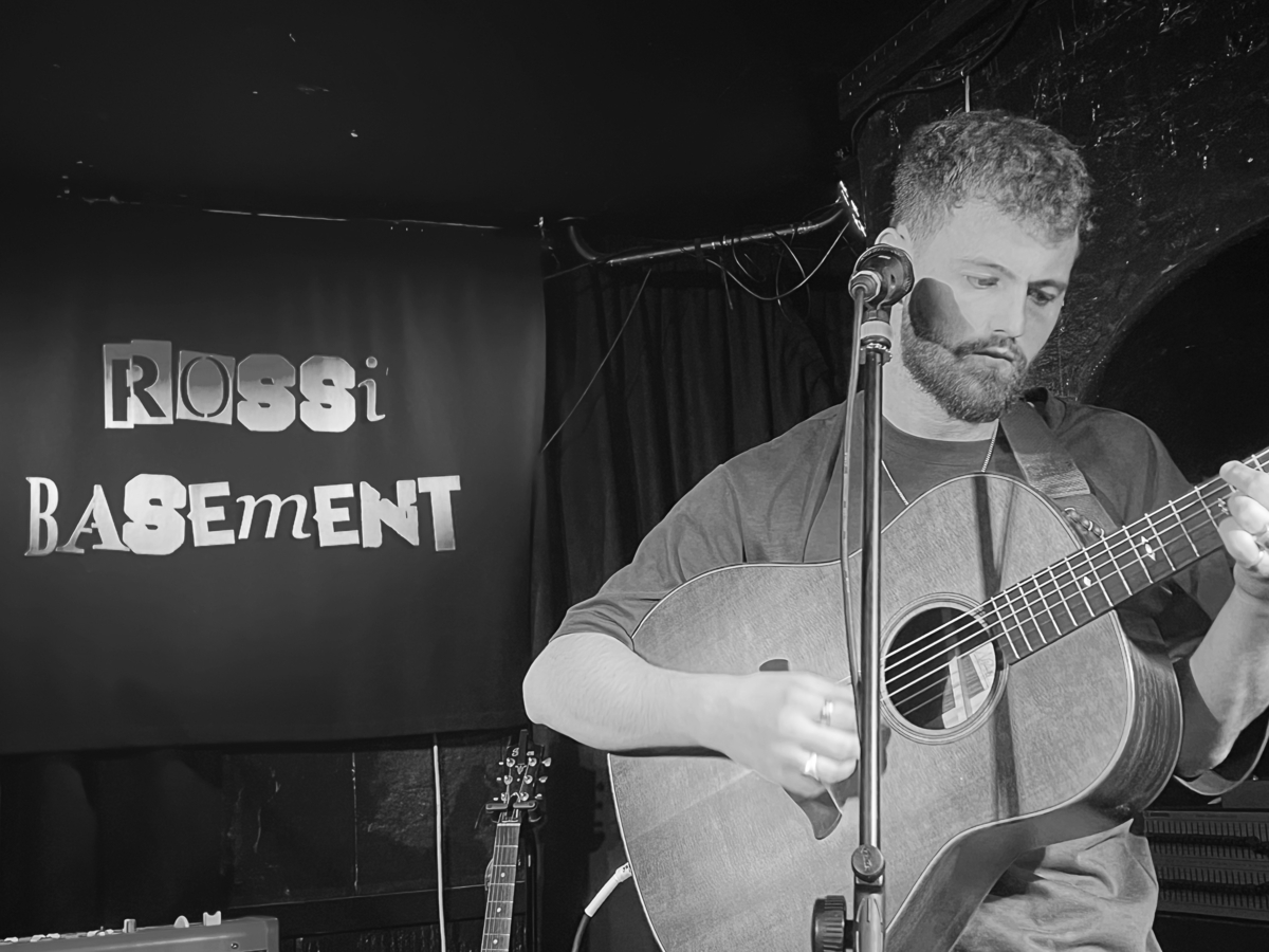 Sep 09, 2023: Lily Moore / Charlie Oriain at Rossi Bar Brighton ...