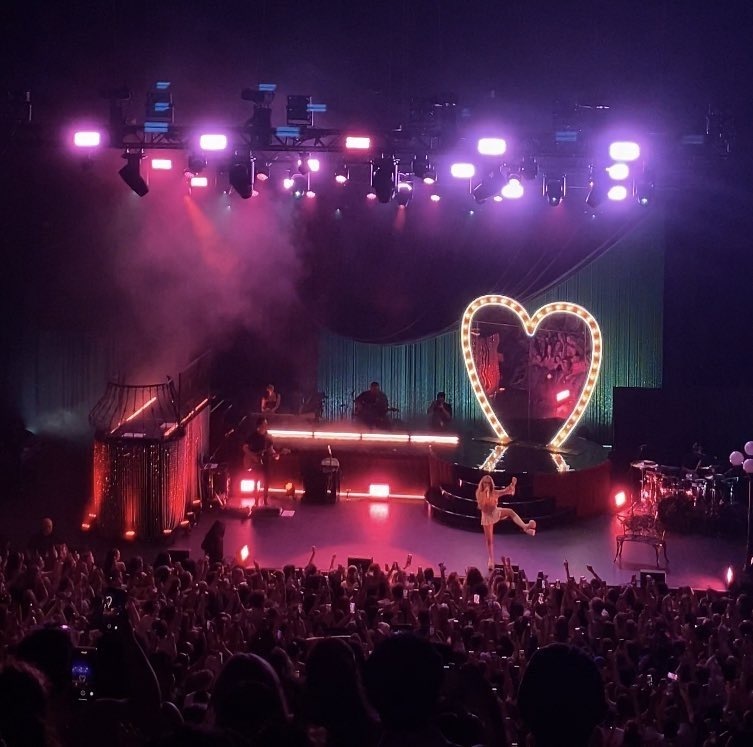 Sabrina Carpenter Concert & Tour History (Updated for 2023 - 2024 ...