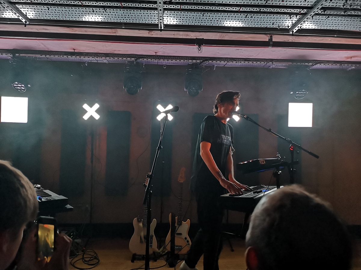 Ms Ray Concert & Tour History | Concert Archives