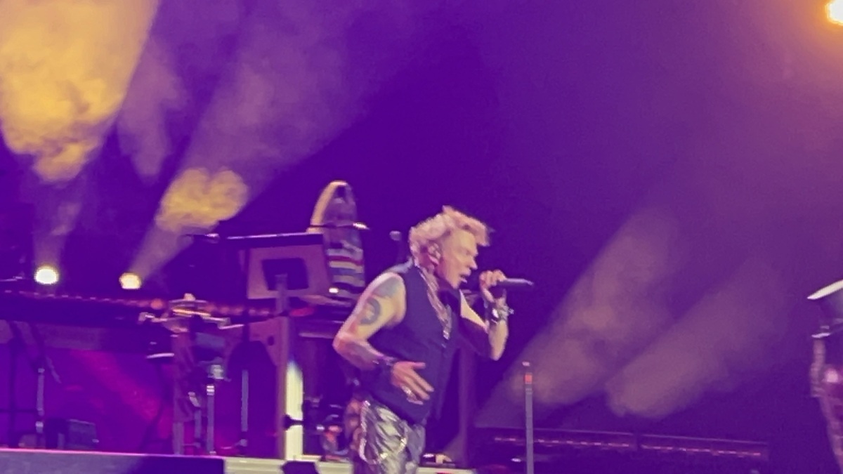 Sep 23, 2023: Guns N' Roses / Alice In Chains at Kauffman Stadium ...