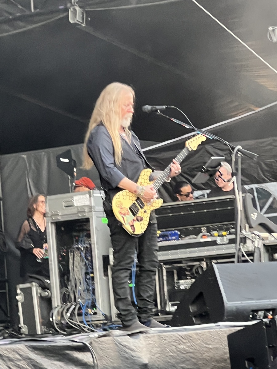 Sep 23, 2023: Guns N' Roses / Alice In Chains at Kauffman Stadium ...