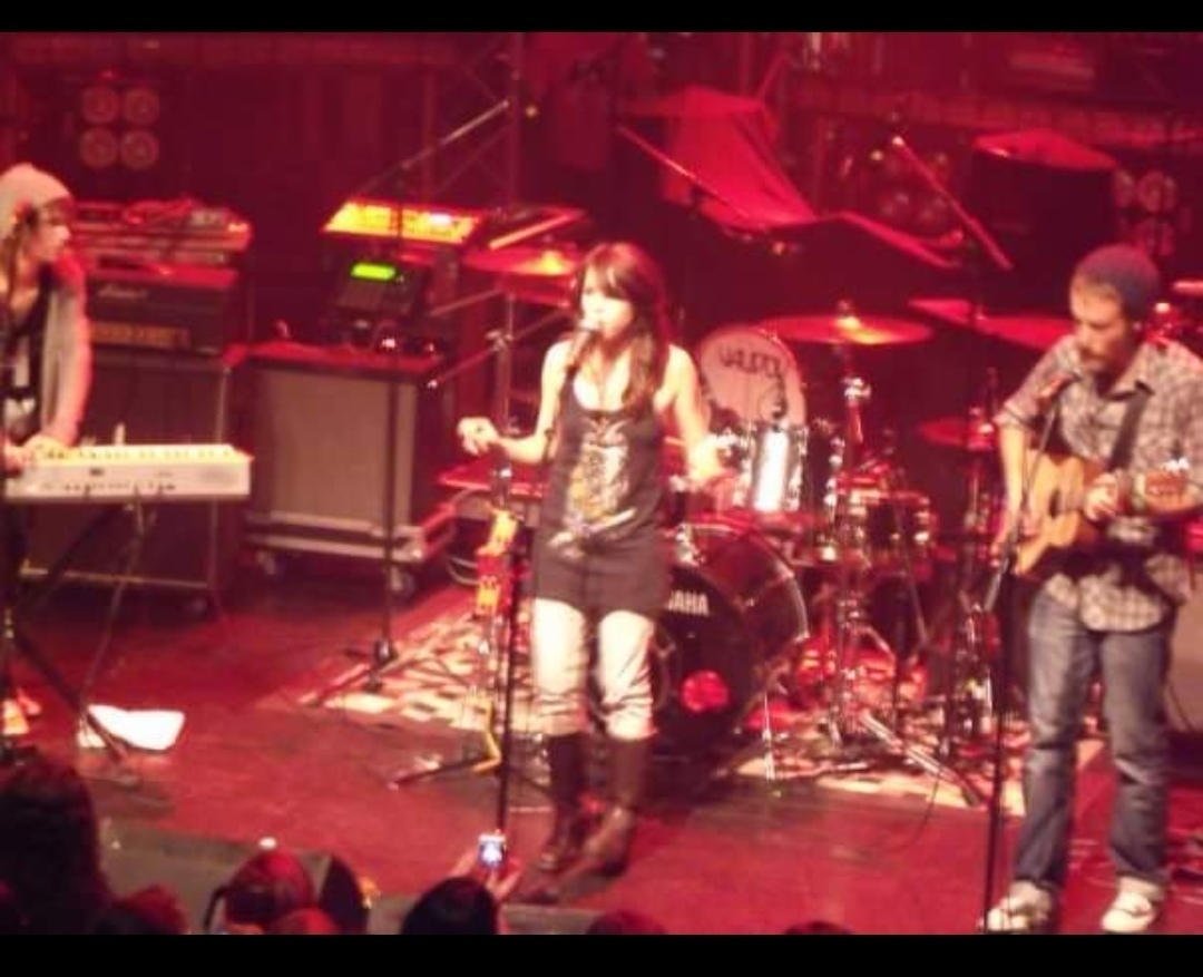 Oct 20, 2009: Mariana's Trench | The New Cities | Carly Ray Jepson ...