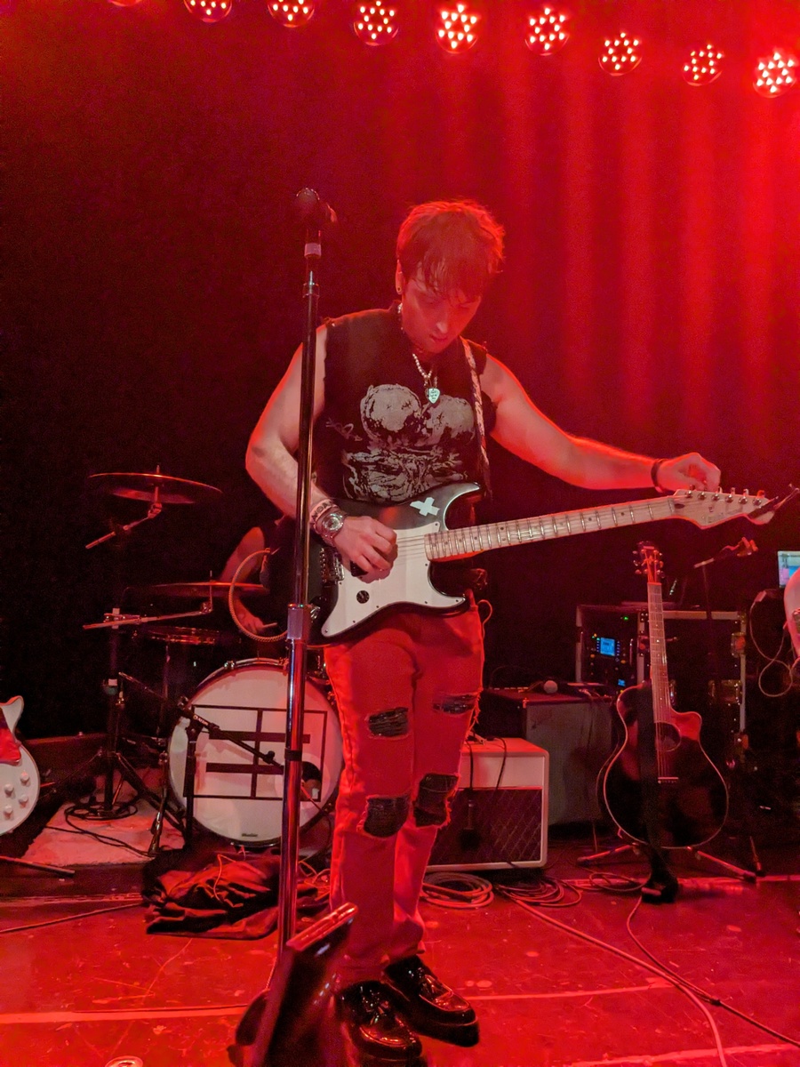 Samantha Anastasia Concert & Tour History | Concert Archives