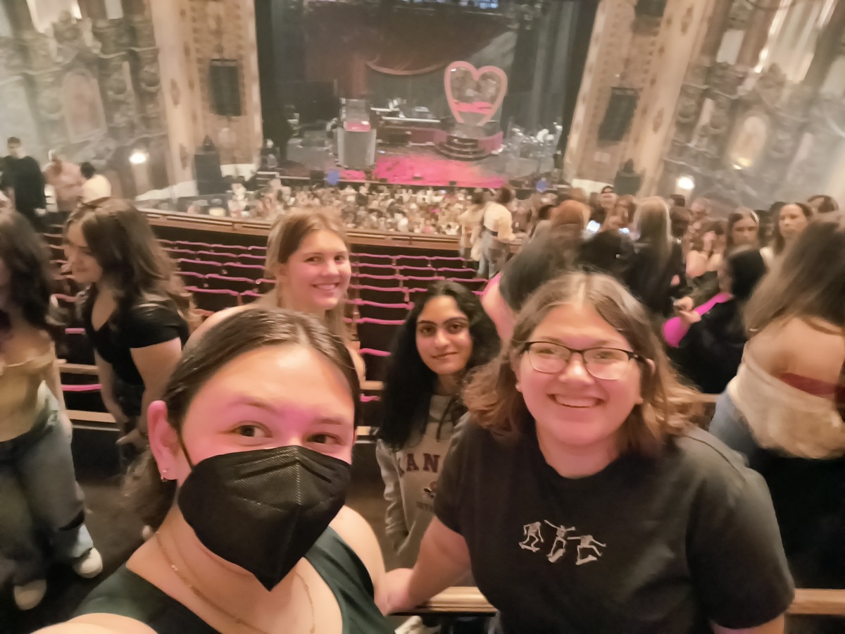 Apr 26, 2023: Sabrina Carpenter / Blu DeTiger at The Midland Kansas ...