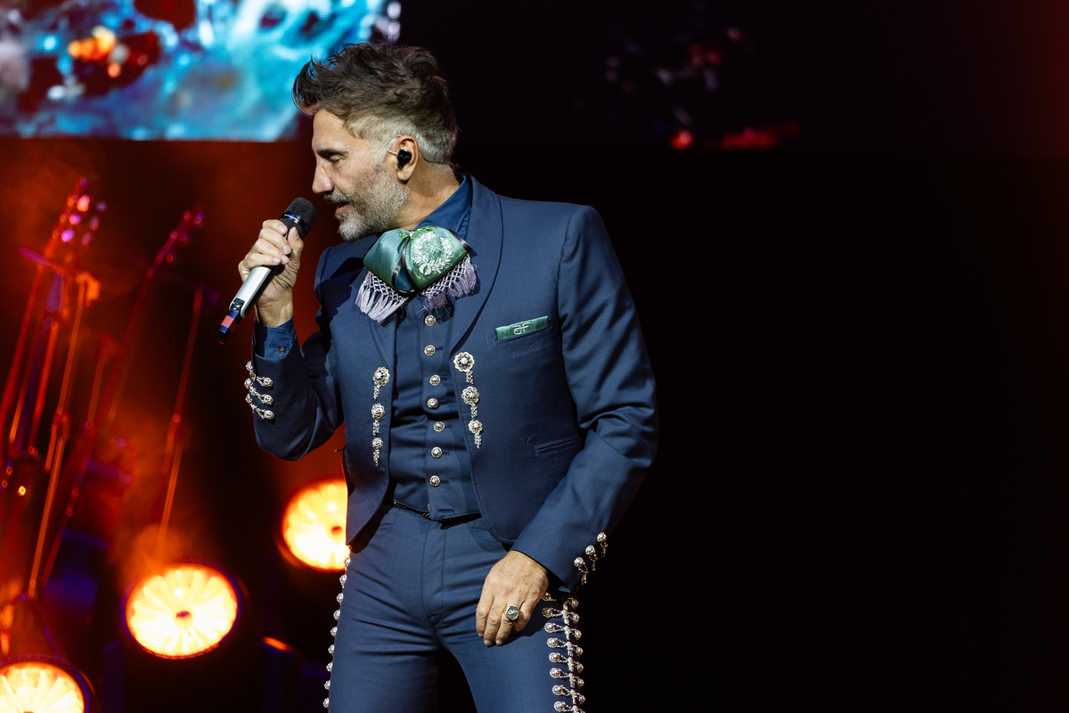 Alejandro Fernández Concert & Tour History (Updated for 2024 - 2025 ...