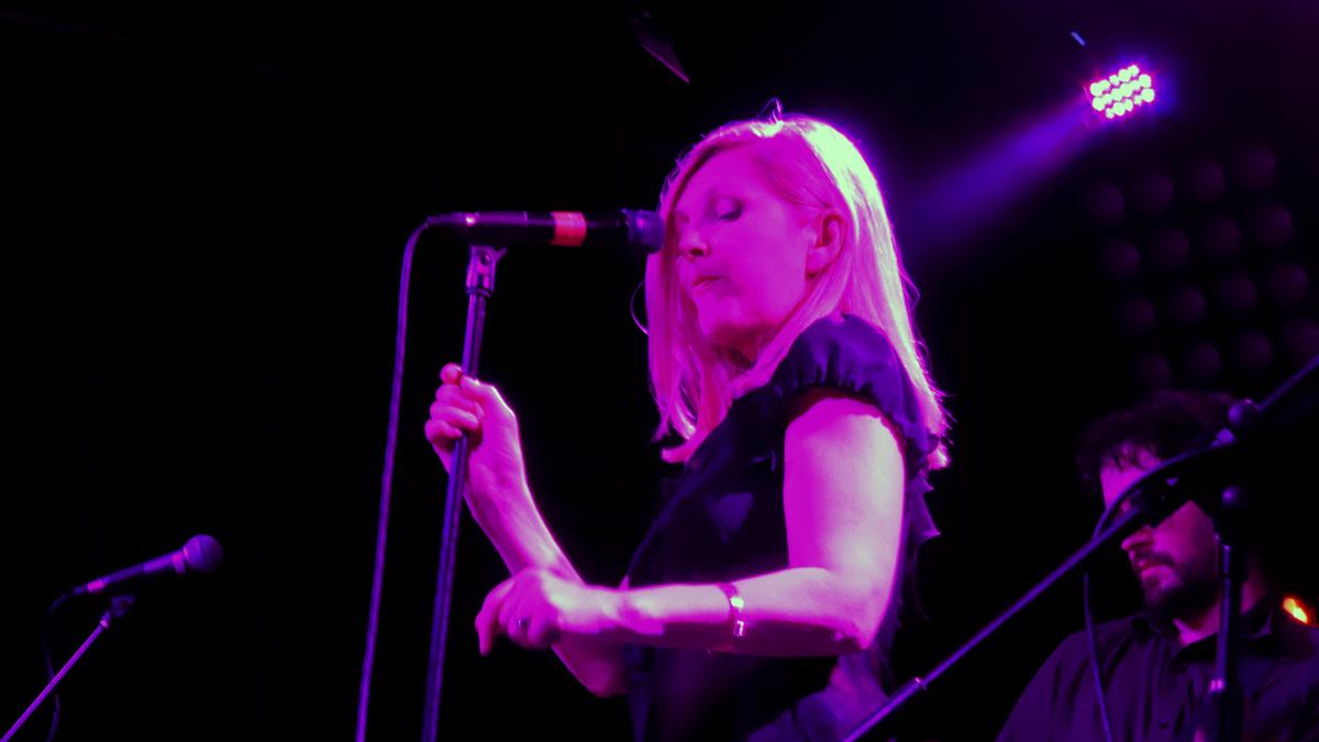 Sarah Cracknell Concert & Tour History | Concert Archives