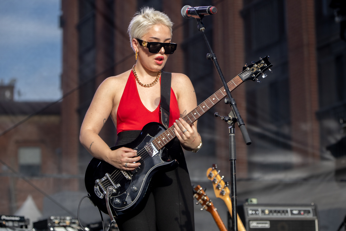 The Command Sisters Concert & Tour History | Concert Archives