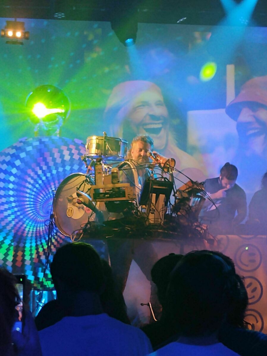 Oct 28, 2023: Vinnieragua's One Man Acid Band at De Helling Utrecht ...