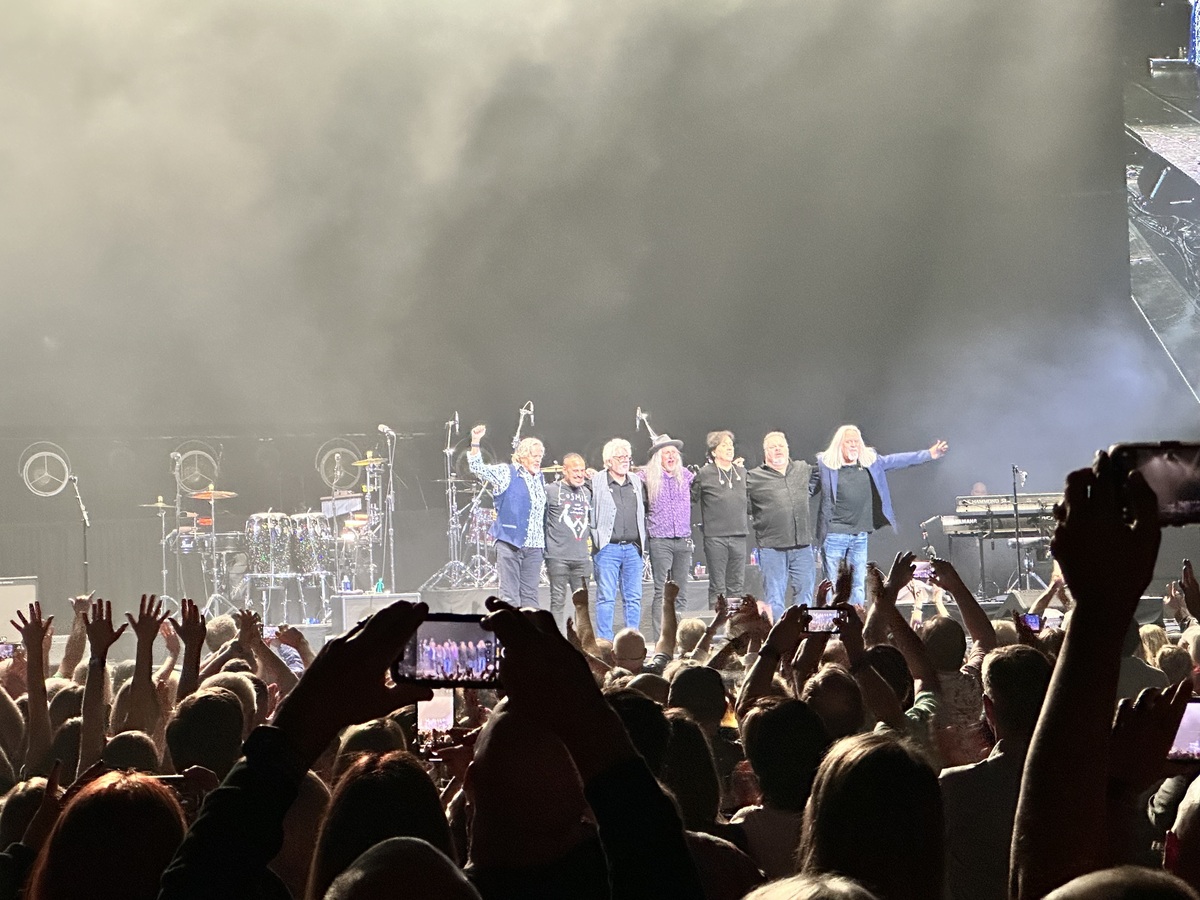 Nov 09, 2023: Eagles / The Doobie Brothers at PNC Arena Raleigh, North ...