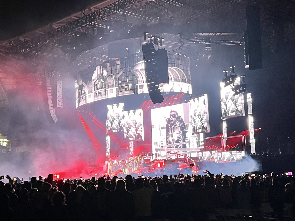 Nov 11, 2023: Queen + Adam Lambert at BMO Stadium Los Angeles ...