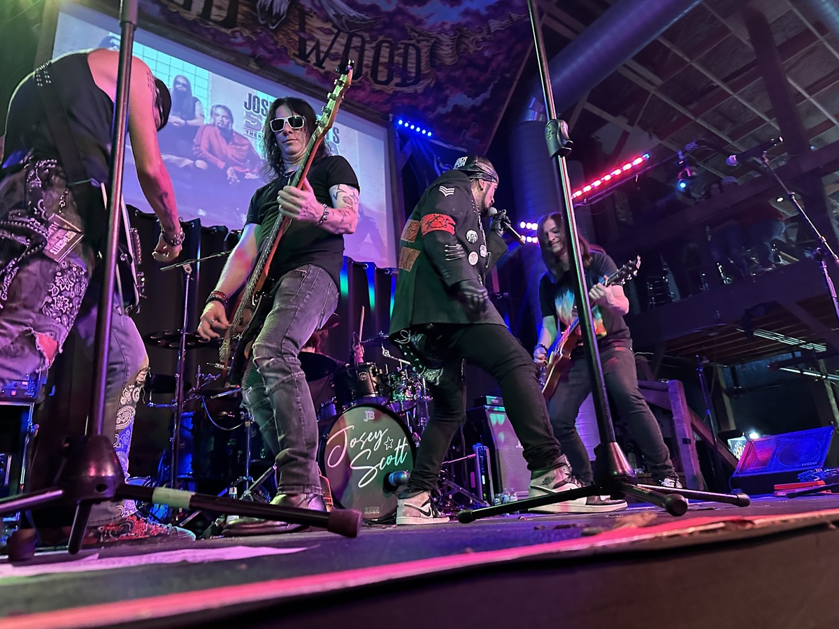 Josey Scott’s Saliva Concert & Tour History (Updated for 2024 ...