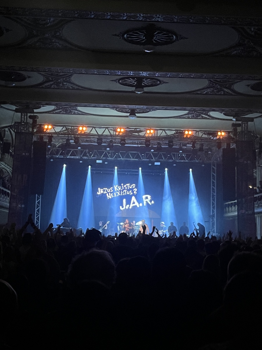 Concert History of Lucerna Velký sál Prague, Hlavní město Praha ...