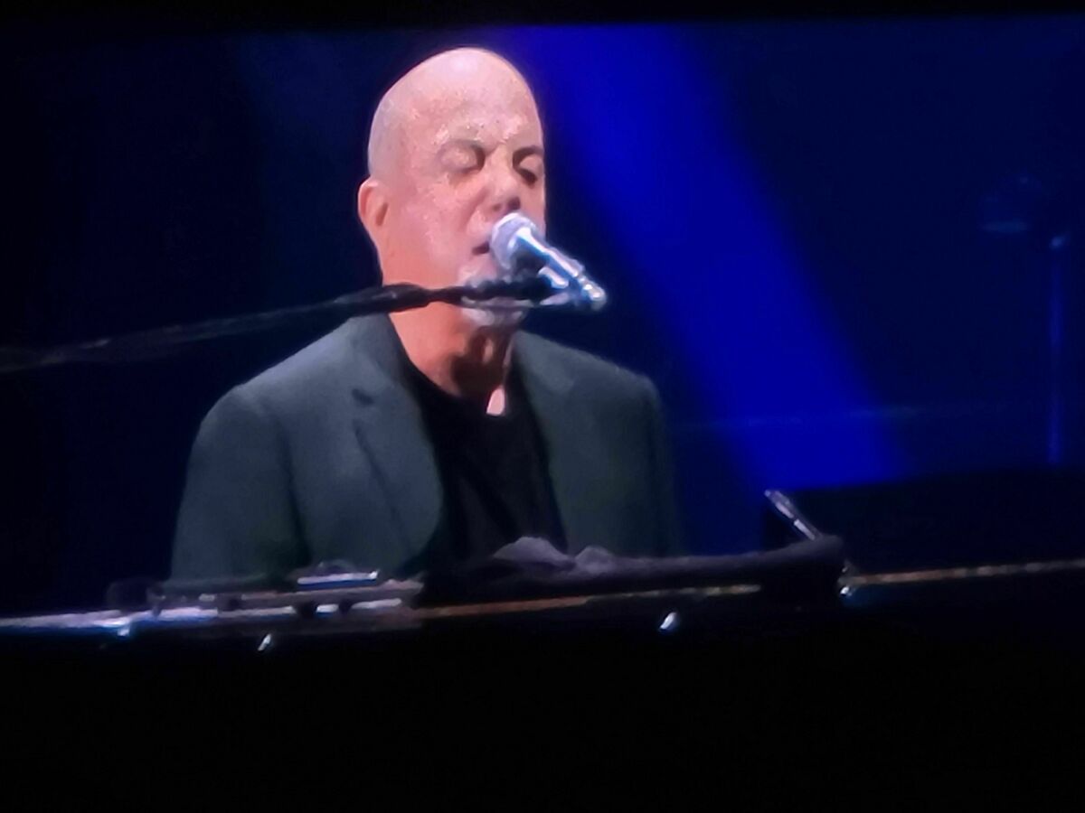 Billy Joel Concert & Tour History (Updated for 2023 - 2024) | Concert ...