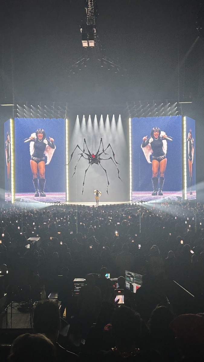 Nov 26, 2023: Doja Cat / Ice Spice at Spectrum Center Charlotte, North ...