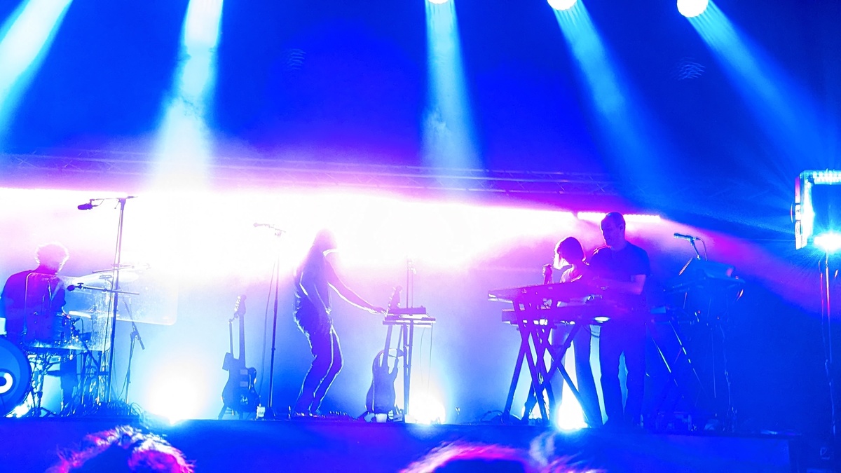 Emma Peters Concert & Tour History (Updated for 2025) | Concert Archives